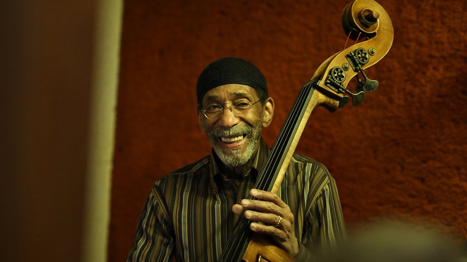 Zu Beginn ein Walzer - radio AGORA 105,5